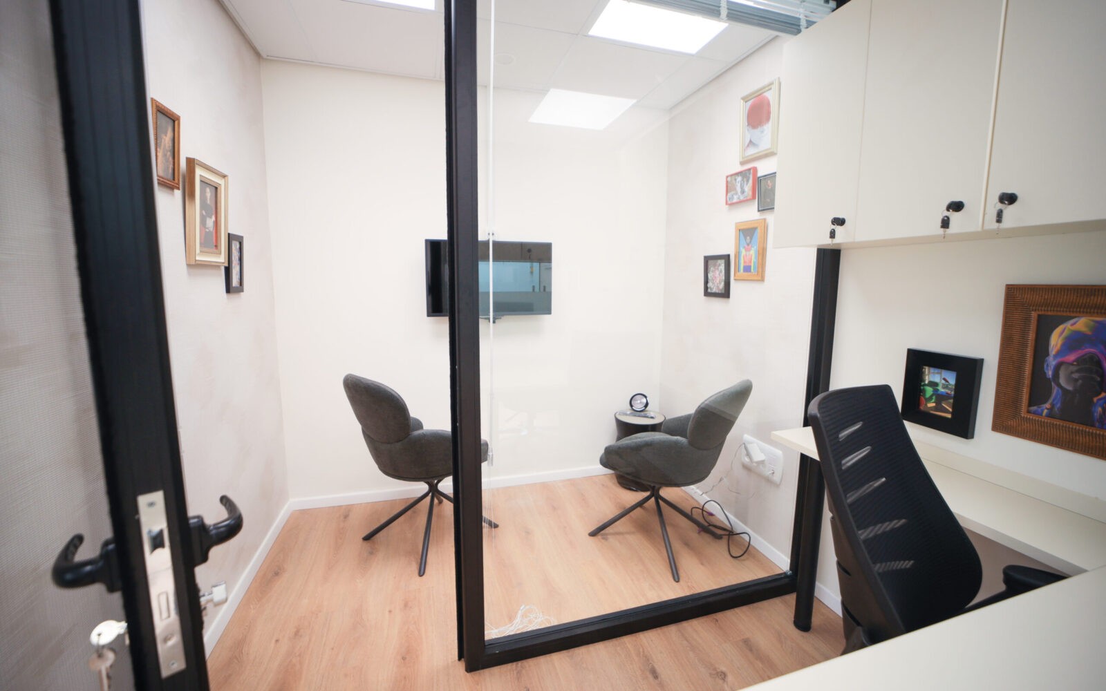 השכרת משרד לפי שעה: פתרון חסכוני ויעיל לעסקים! - Quick Hub